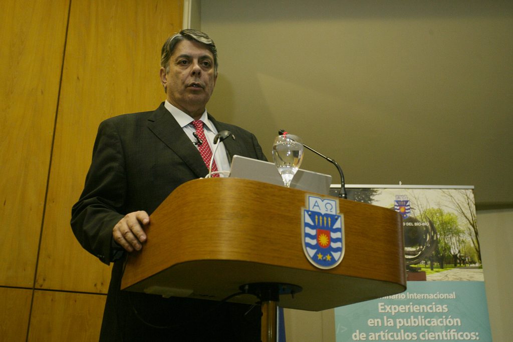 Seminario internacional de publicaciones científicas en la UBB