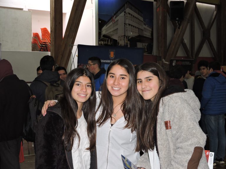 14ª versión de la Feria Académica que organiza el Lycée Charles de Gaulle