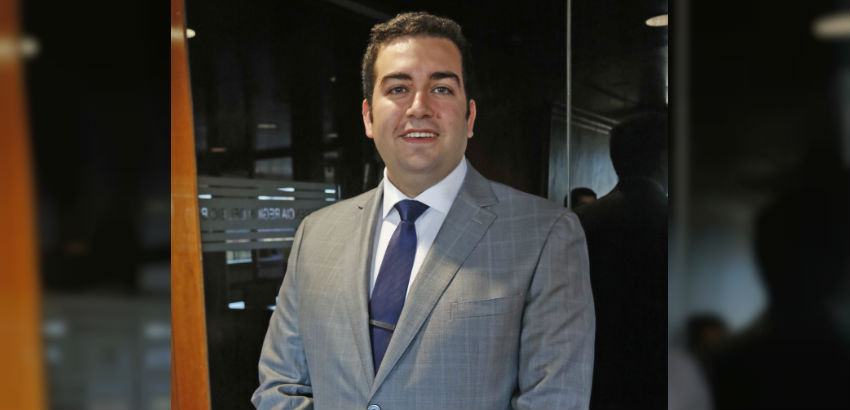James Argo se entrevista con subsecretario de Vivienda