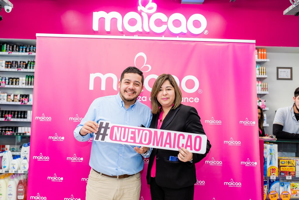 MAICAO viste de magenta y lanza nueva imagen
