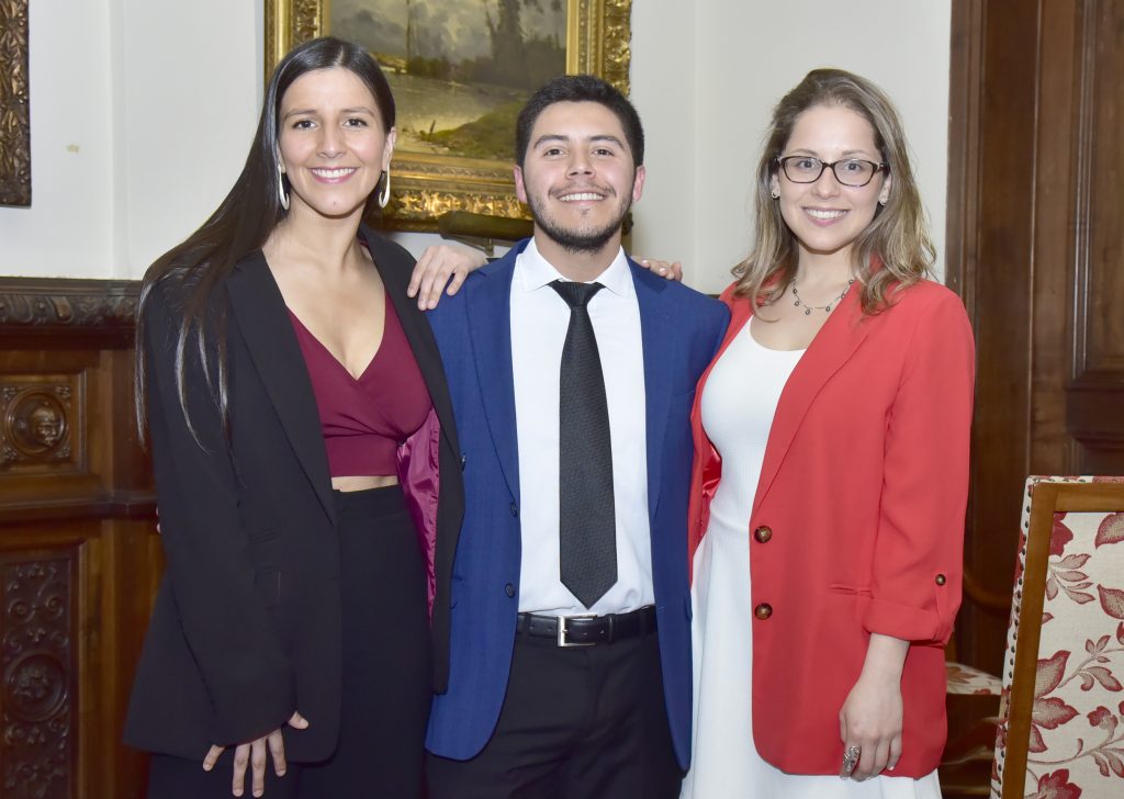 Facultad de Odontología UdeC realiza Emotiva Cena de Honor para sus ...
