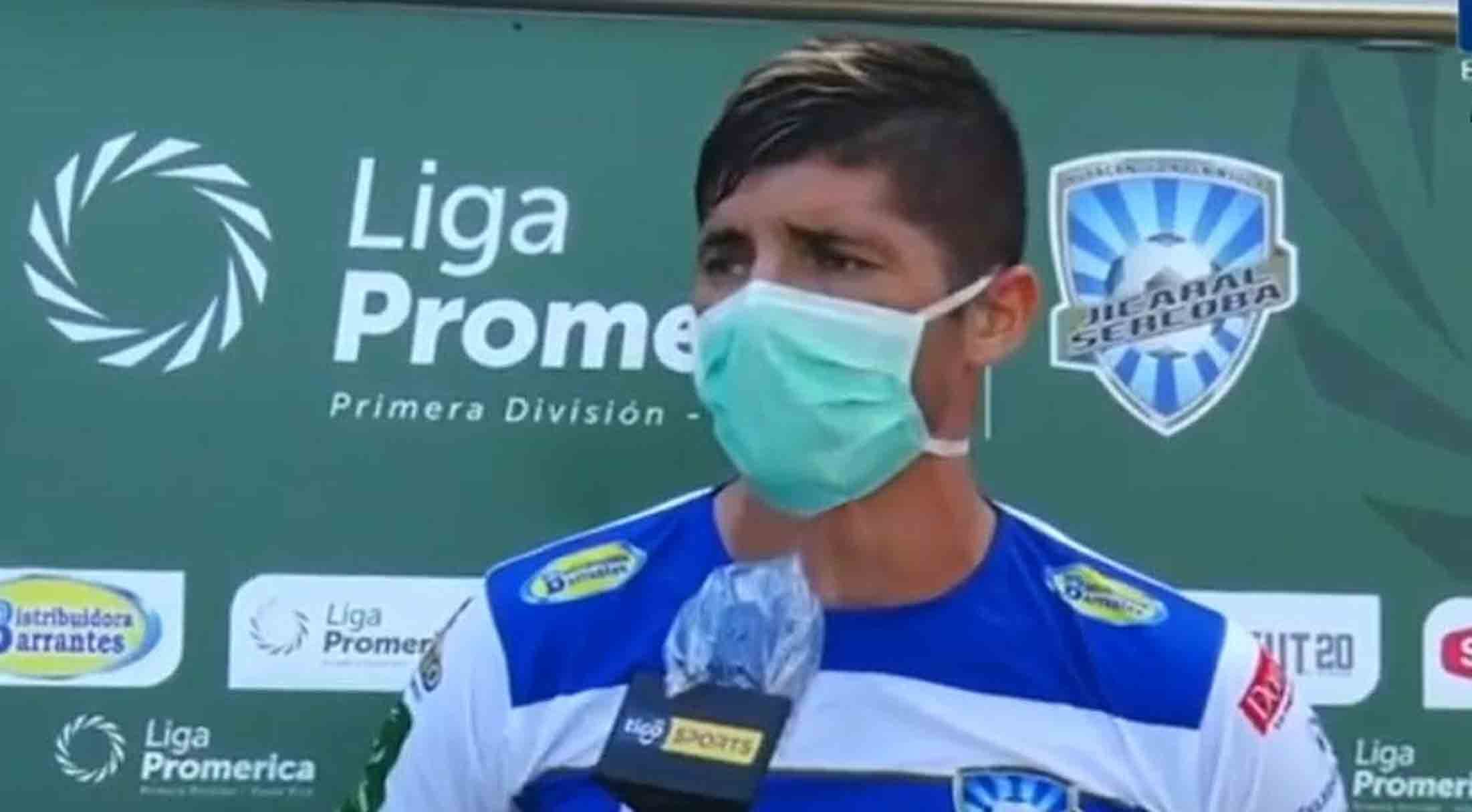 Entre mascarillas y alcohol gel, el chileno Carlos Soza gritó gol en ...