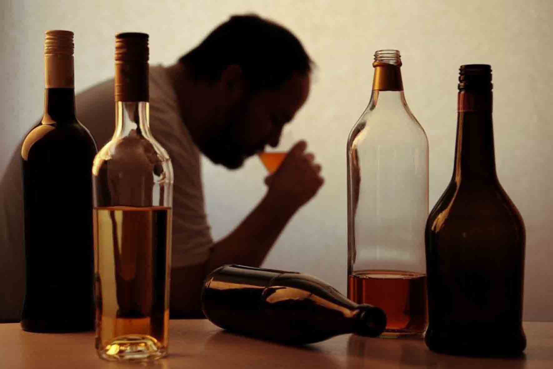 Consumo de alcohol y drogas aumentó en pandemia