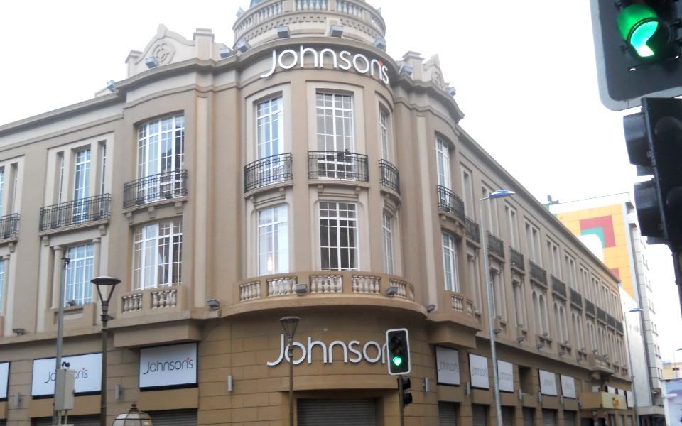 Cencosud anuncia cierre de tiendas Johnson: lanzará París Express