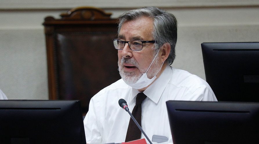 Senador Guillier pide renuncia del general Rozas tras homenaje a ...