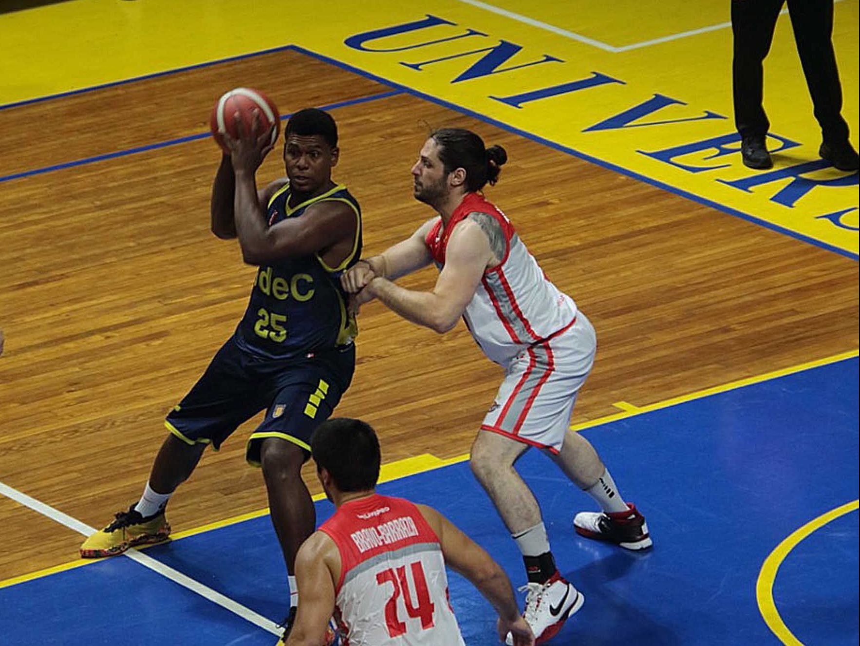 Basket UdeC y una brillante arremetida para otro triunfazo