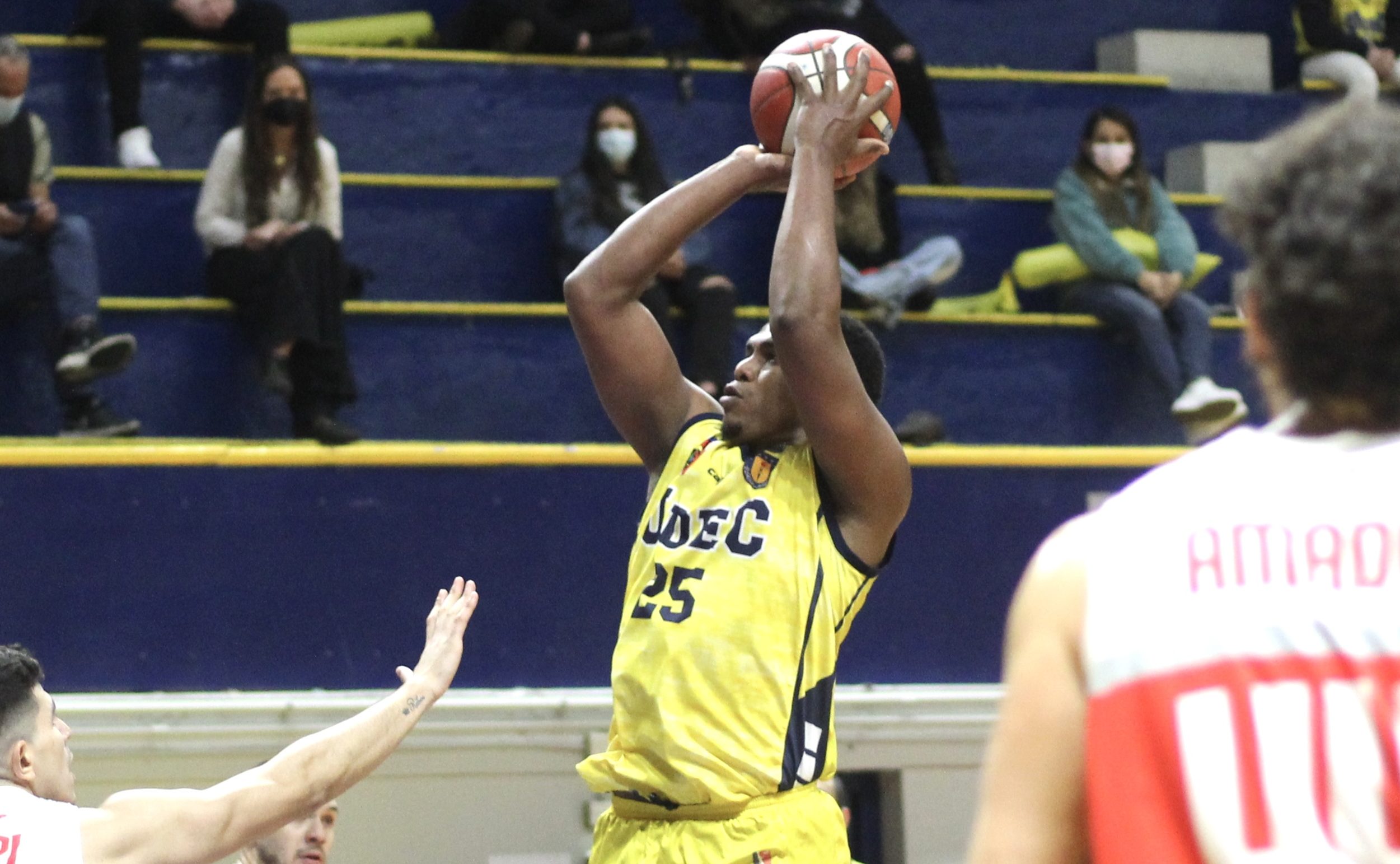 UdeC da el primer golpe de la mano de Marechal y un Milano en modo bestia