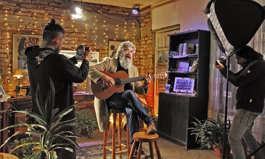 “Collén”, más que una mirada en video al talento musical nacido en Tomé