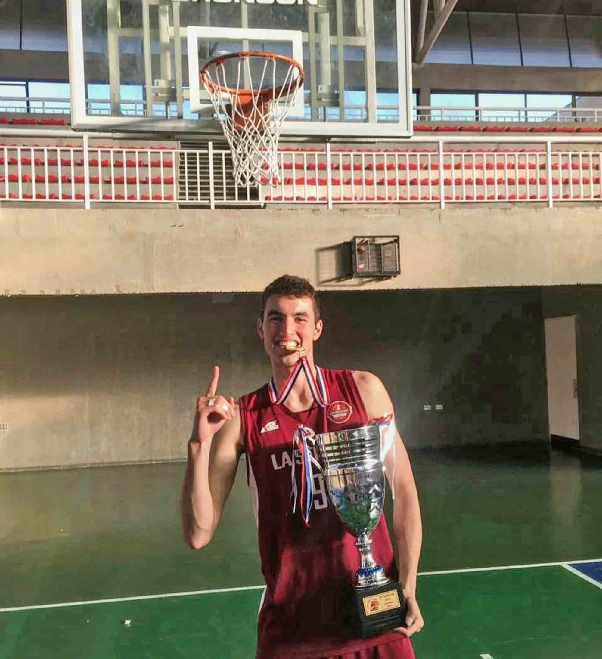 Martín Silva viaja con el aro para todos lados y hasta en la sangre