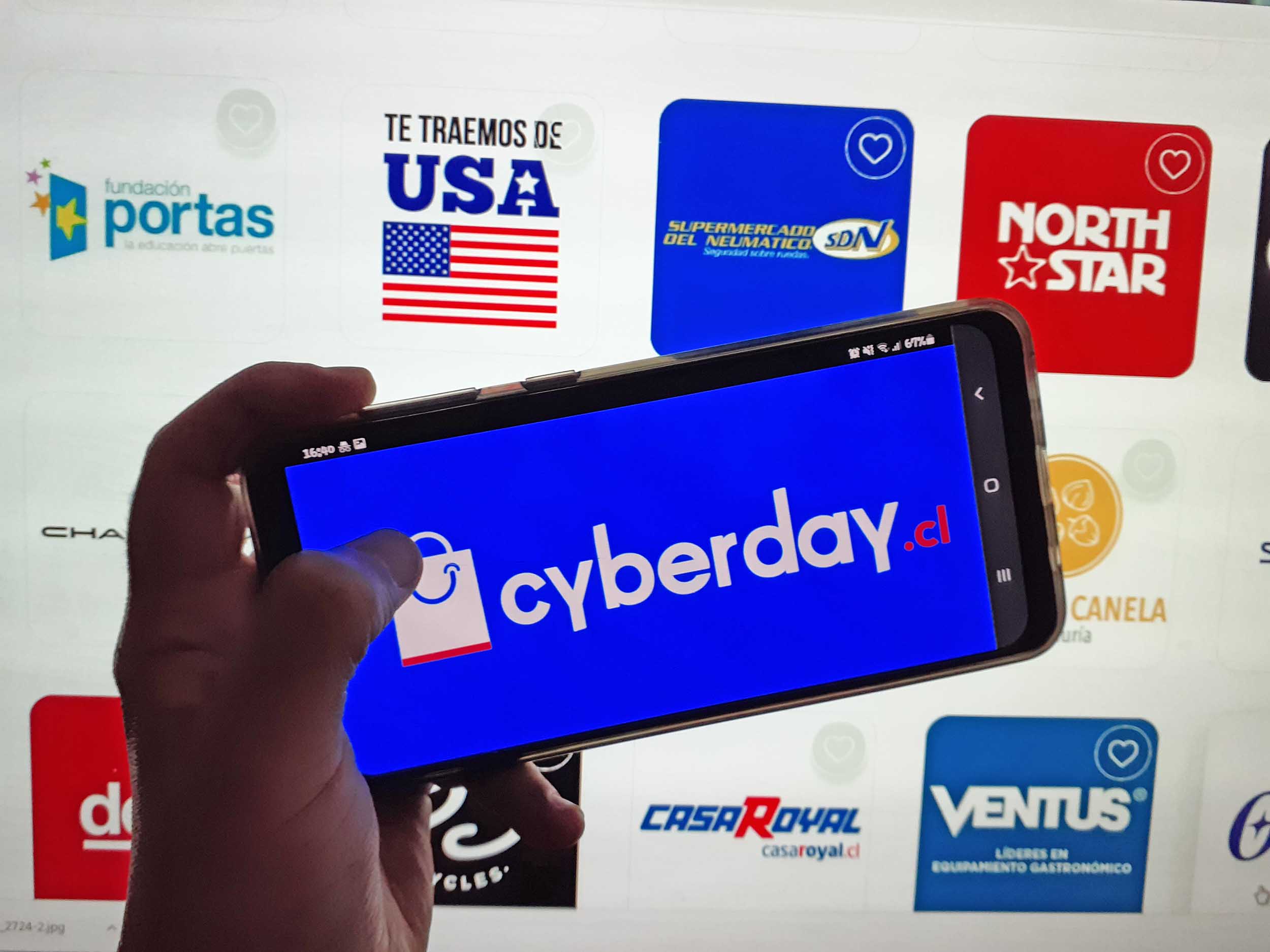 Primer día del CyberDay cerró con transacciones por US$200 millones