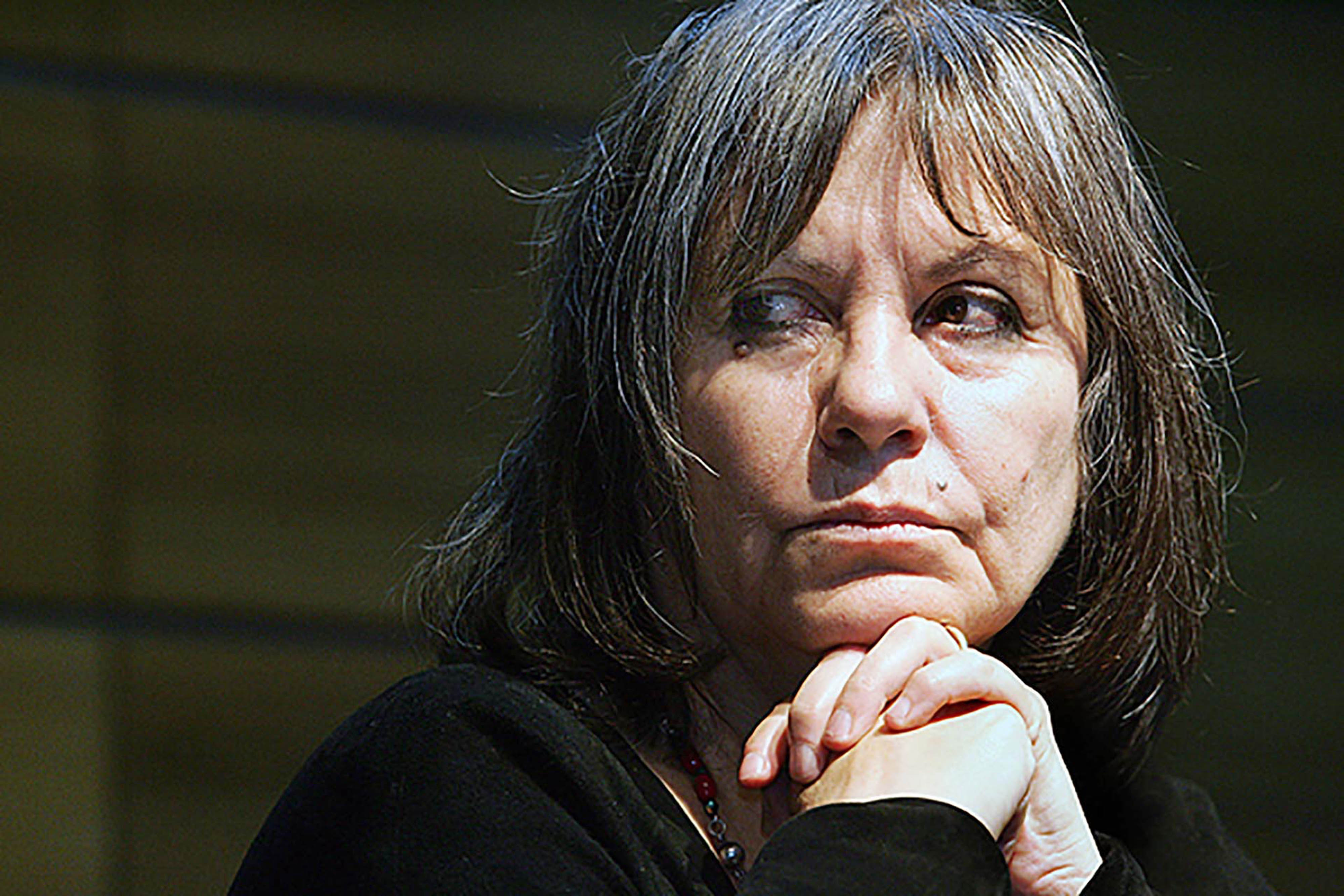 Diamela Eltit: “Leyendo ficción he entendido mejor lo real”