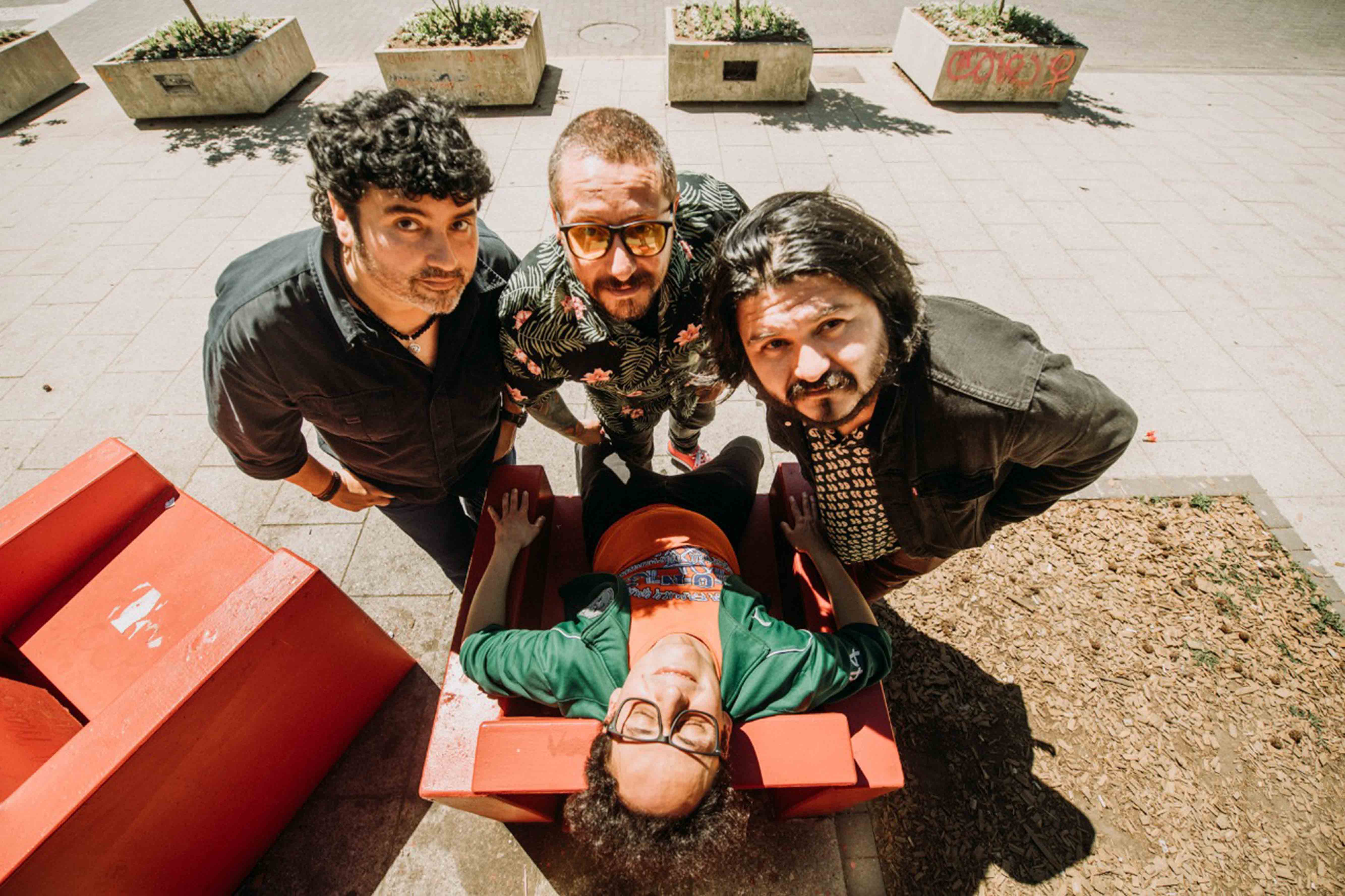 Peter Ron alista su homenaje “under” al rock penquista