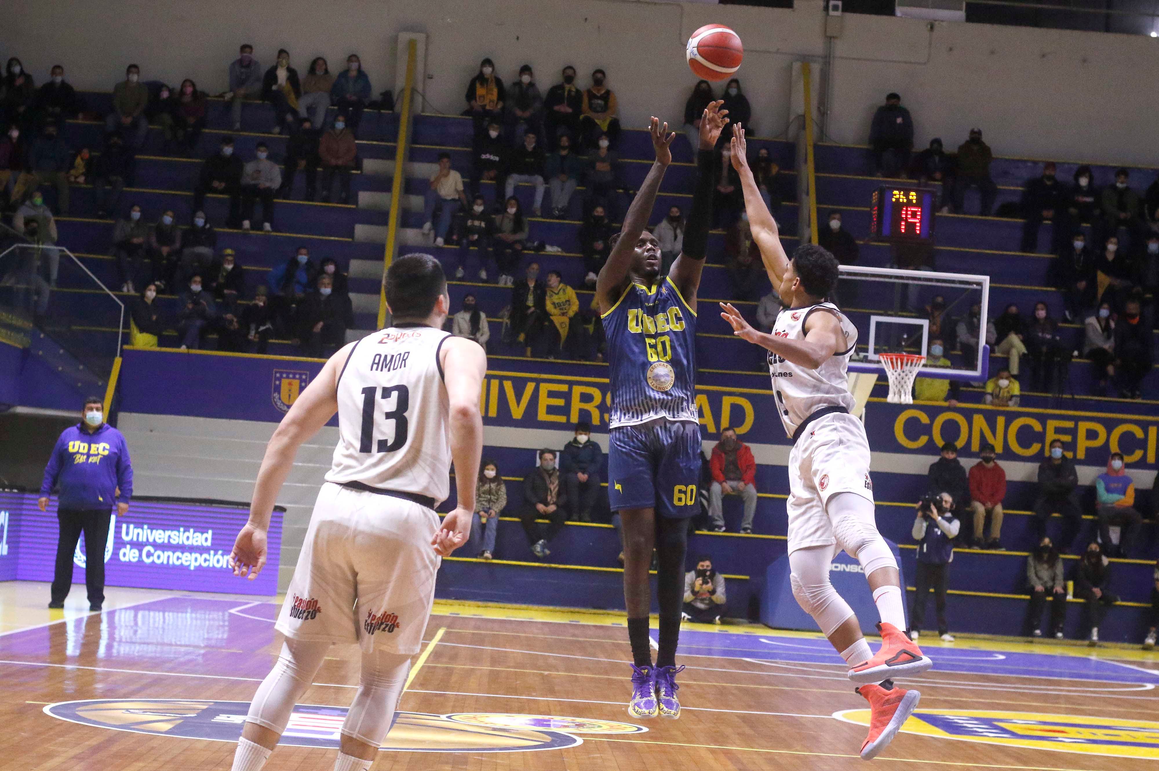 Satisfacción en Basket UdeC tras dar el primer gran paso en casa