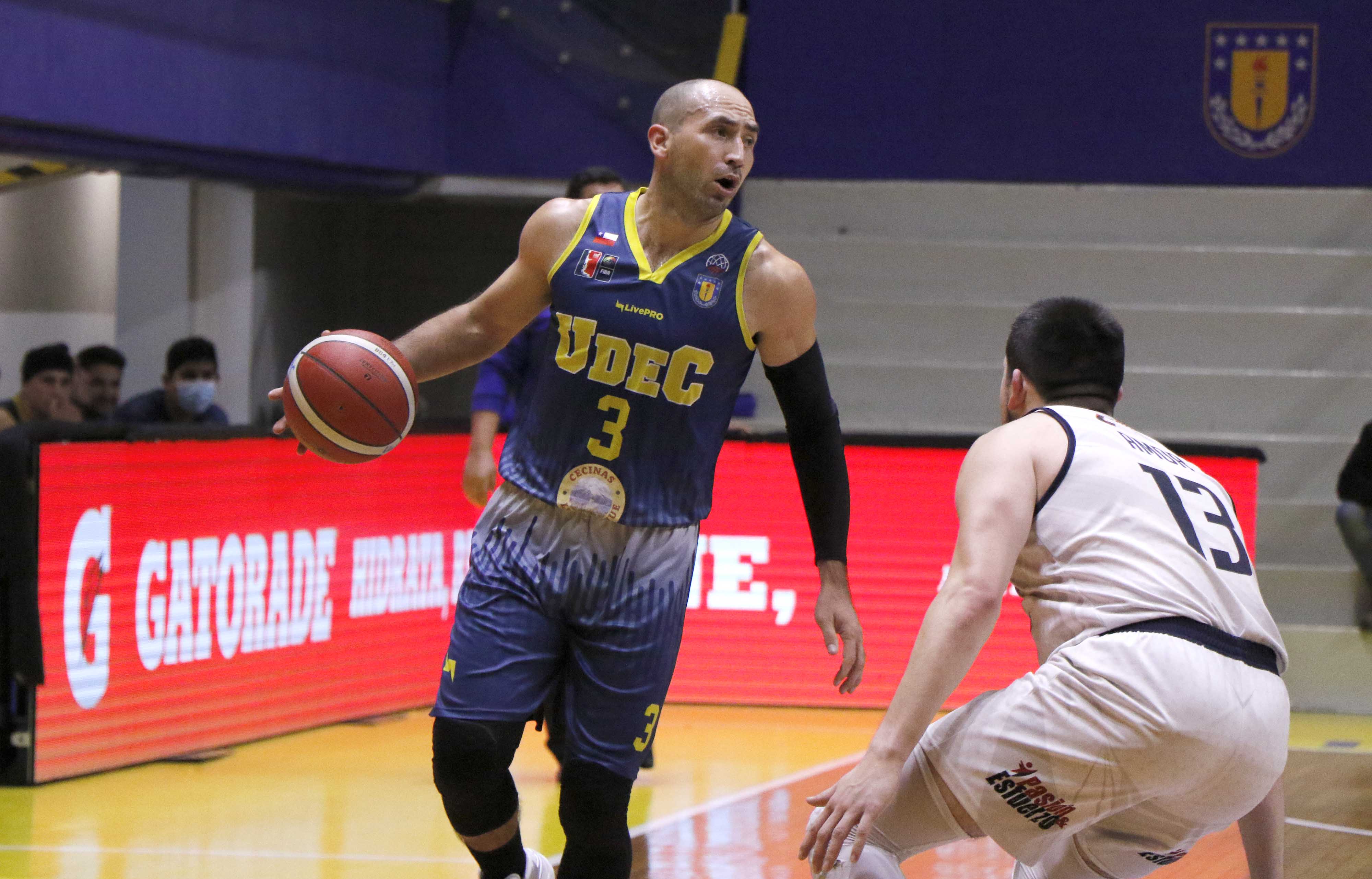 UdeC tomó ventaja de 2 a 0 ante Leones de Quilpué en finales de la Liga Nacional de Básquetbol