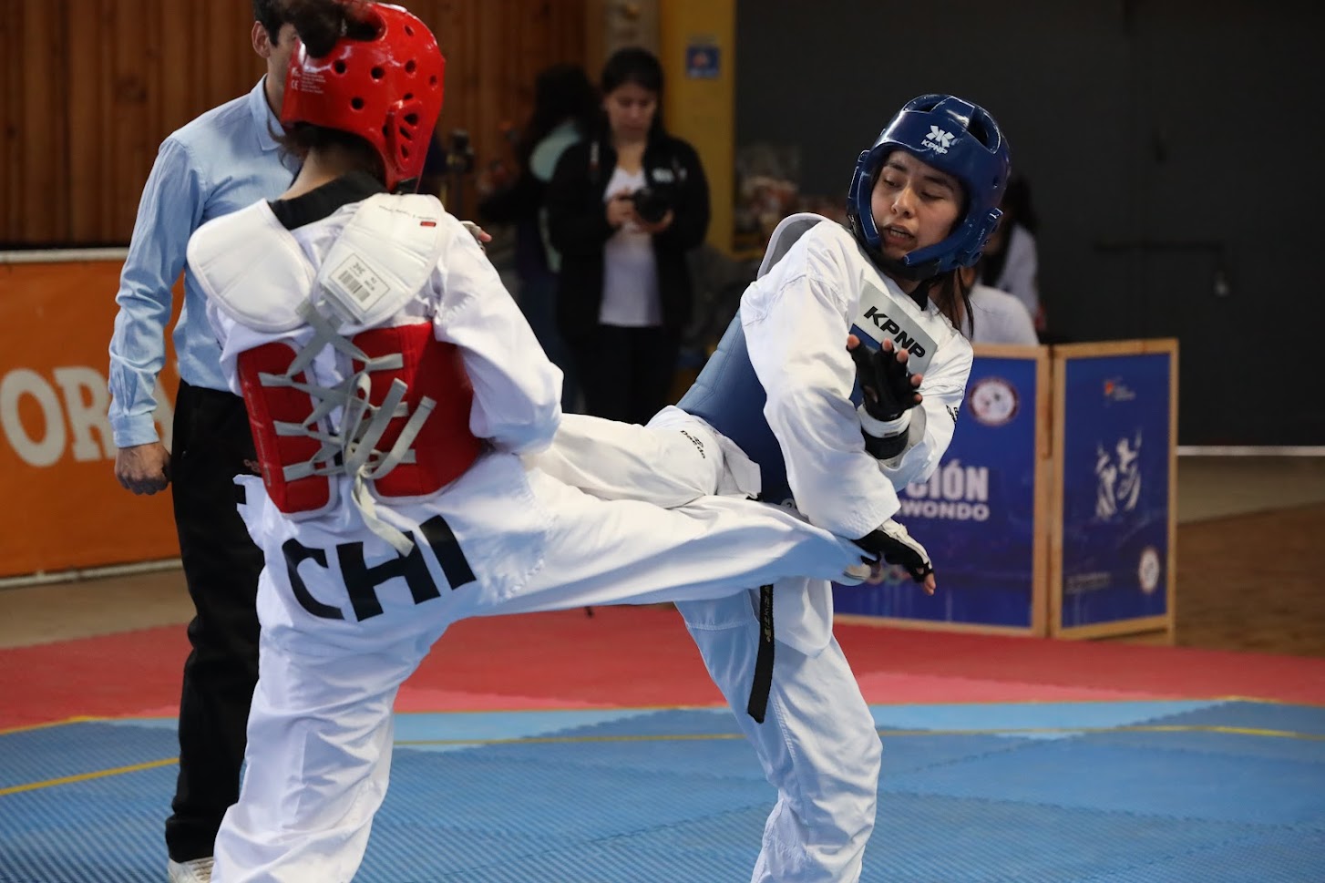Gimnasio Municipal recibió a lo mejor del taekwondo chileno