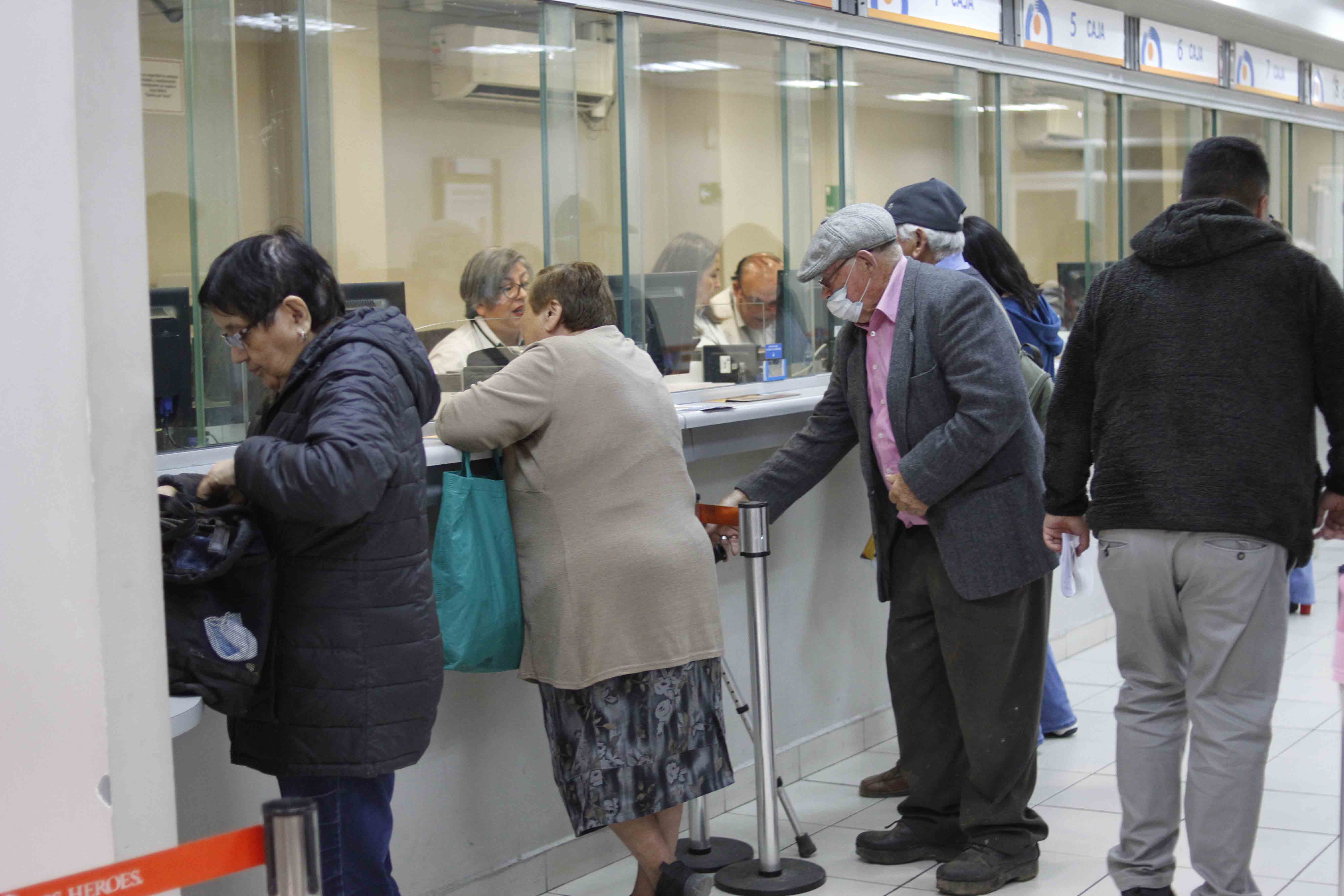 Adultos mayores valoran ampliación de beneficiarios de Pensión Garantizada Universal