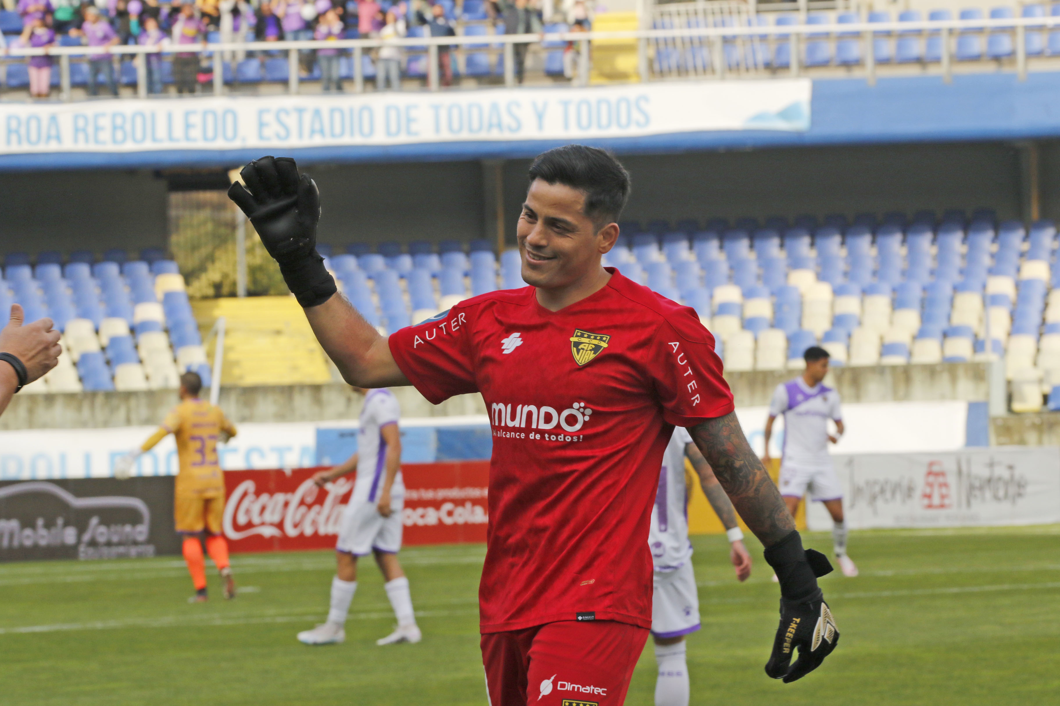 Nery quiere hacer caso al canto vialino de “no se va”