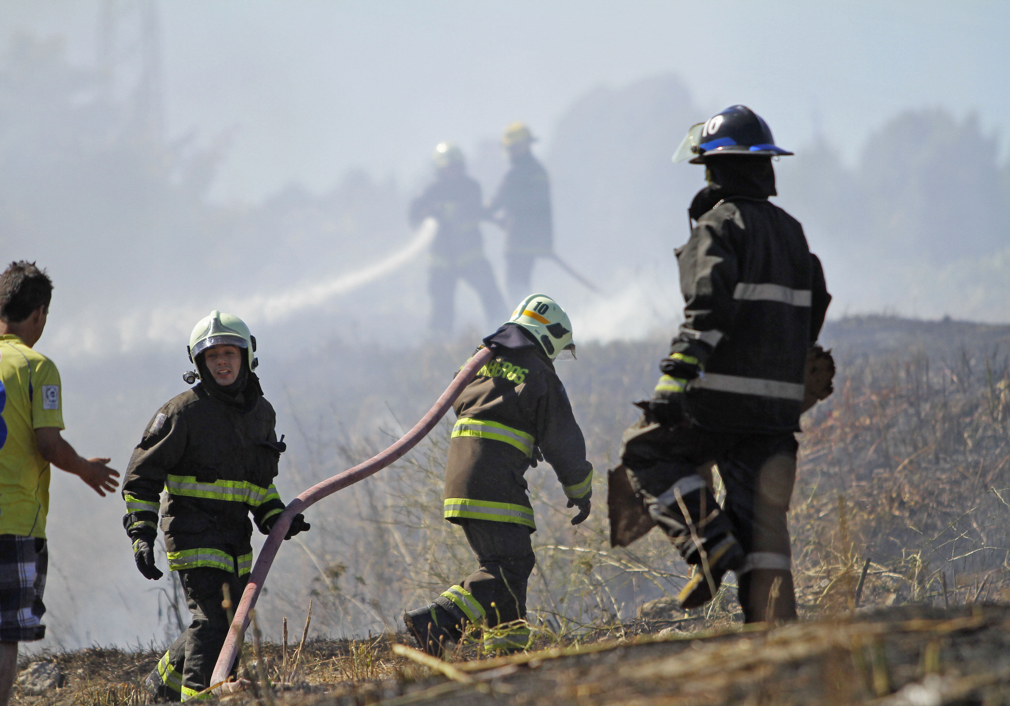 “La comunidad no se puede comunicar”: Bomberos de Coronel advierte ...