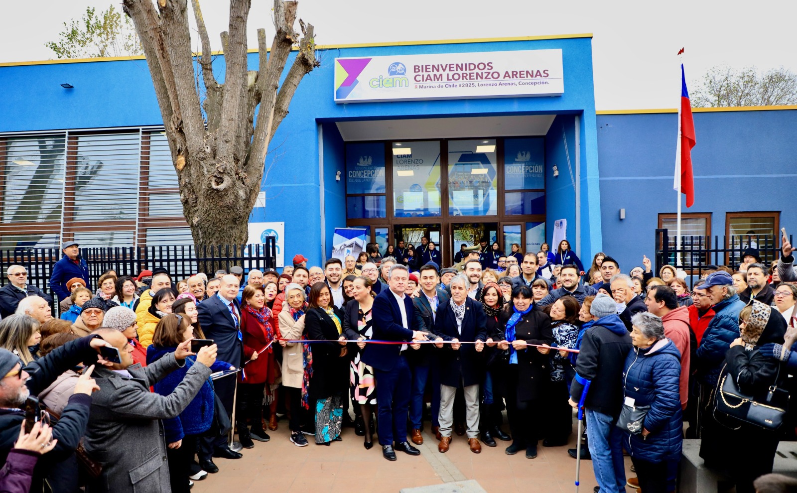 El Ciam Lorenzo Arenas fue inaugurado en una gran ceremonia vecinal