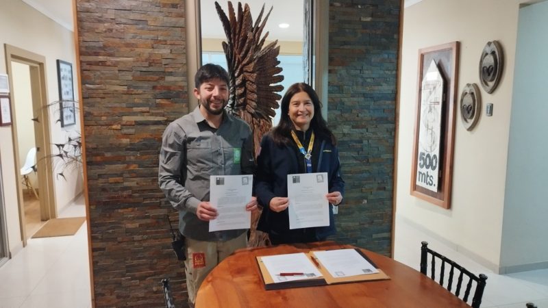 Sernapesca firma convenio con Safari Conservation