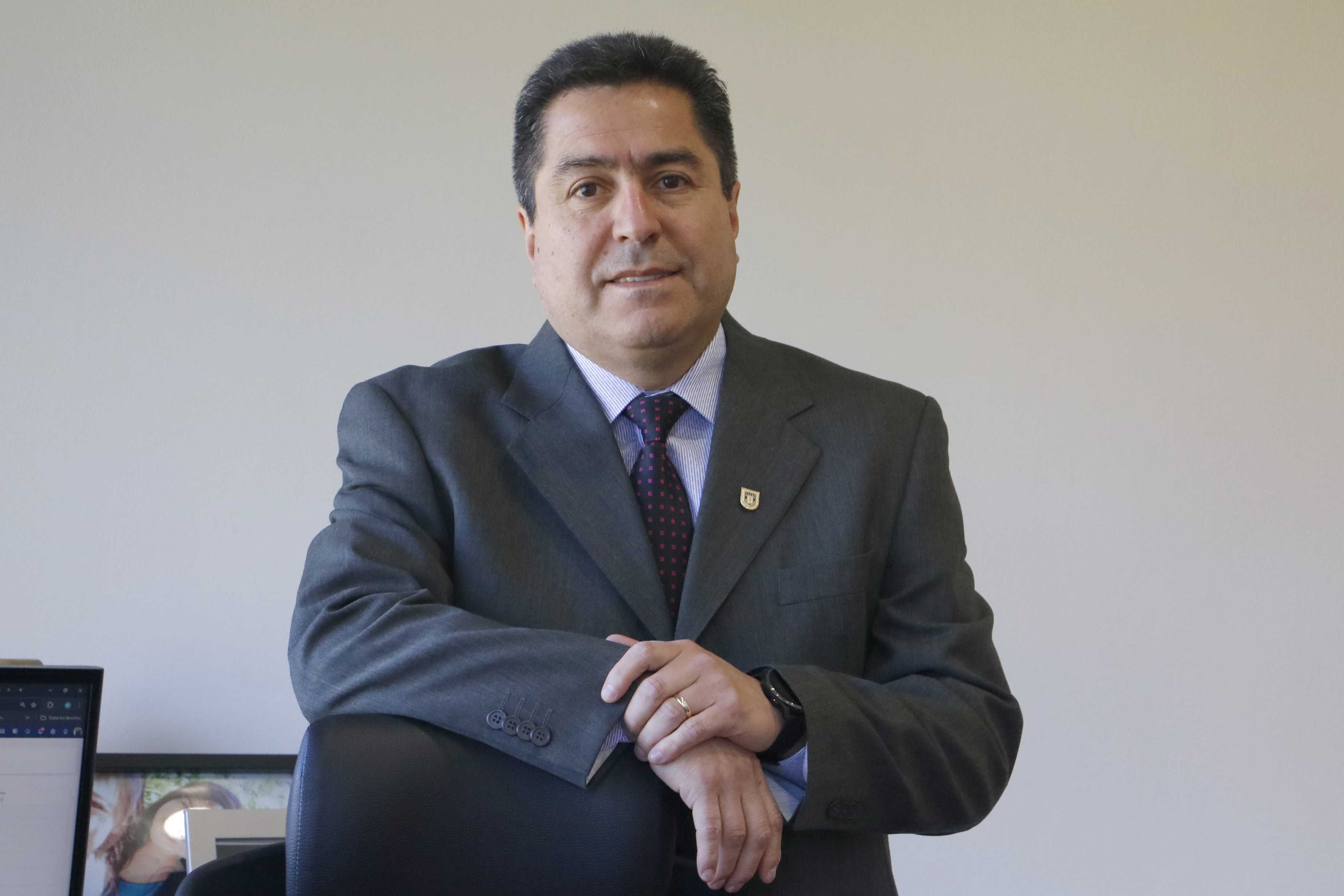 Miguel Ángel Quiroga, Vicerrector de Vraea y la Ley de 40 horas en la ...