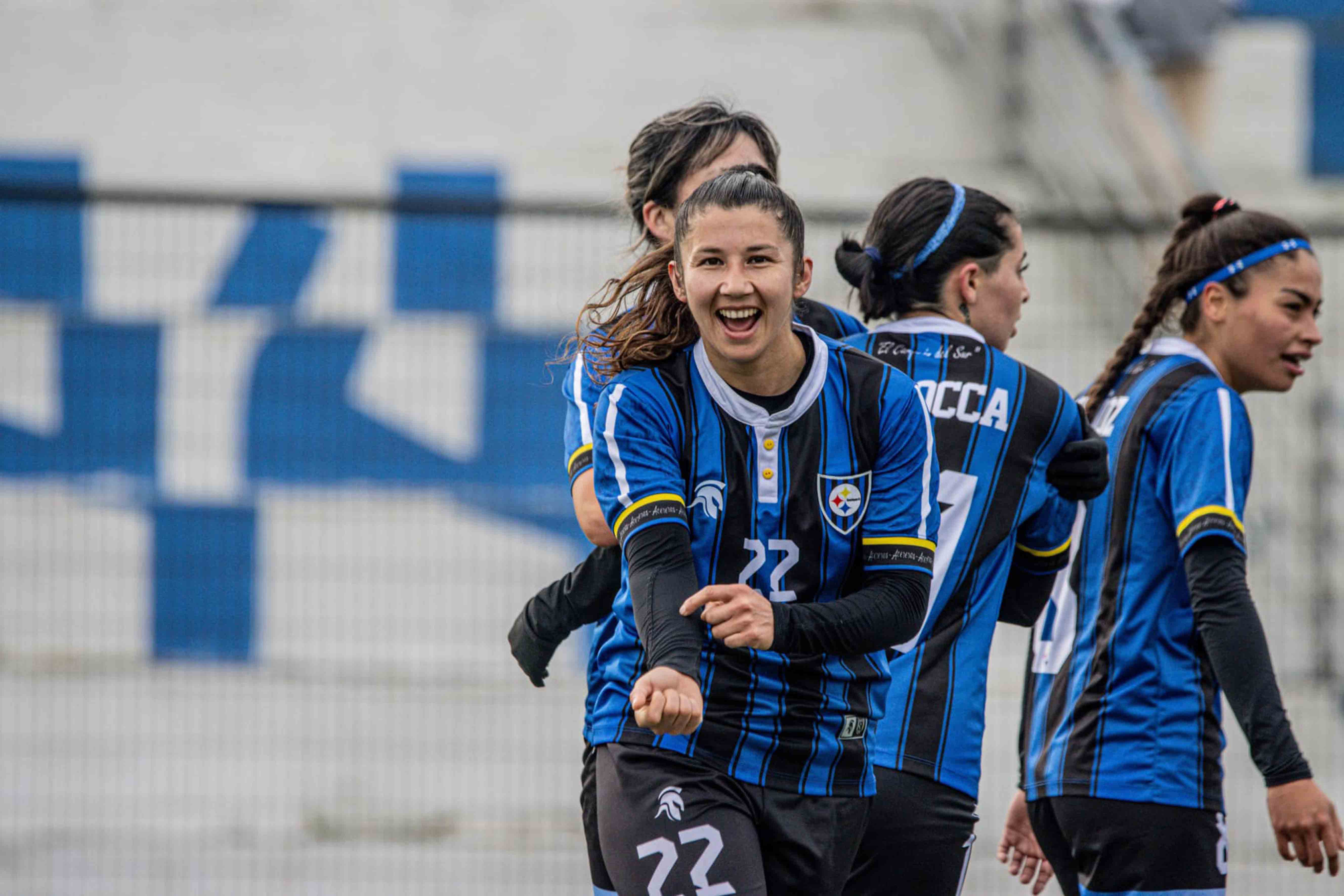 “Vivi” Torres no para y es la goleadora del ascenso