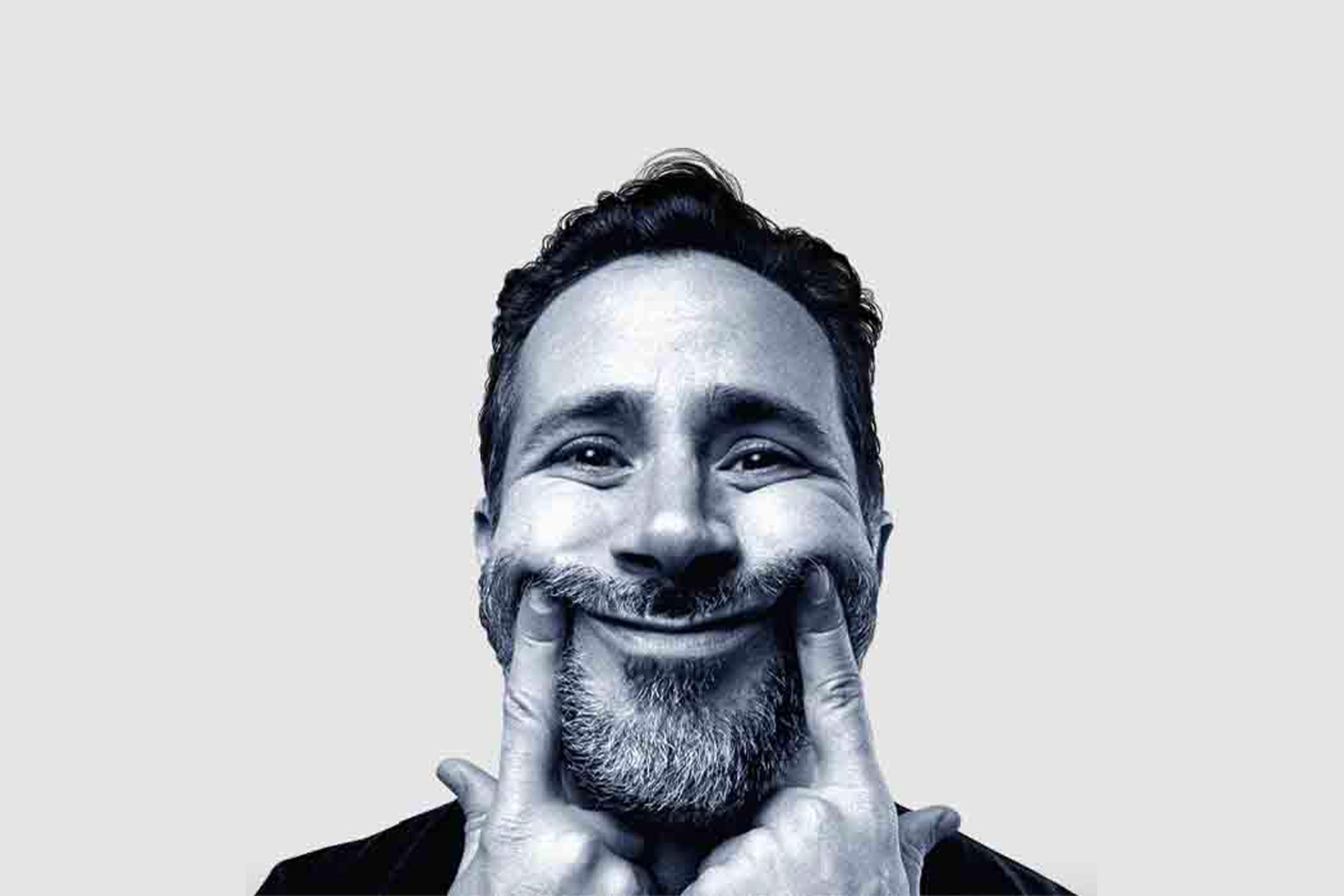 Comediante venezolano Led Varela presenta “Locura” en Teatro Marina del Sol