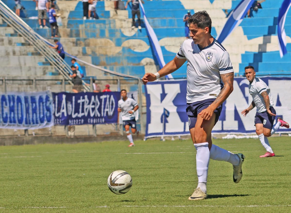 “Nacho” Sepúlveda se matriculó con 4 cañonazos y Naval es finalista