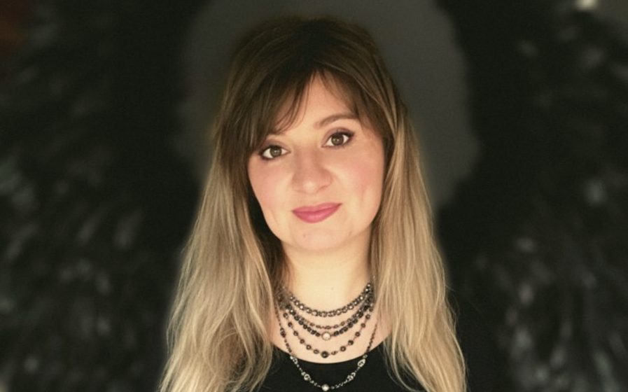Kella Stambuk estrena su nuevo single “Aves Errantes”